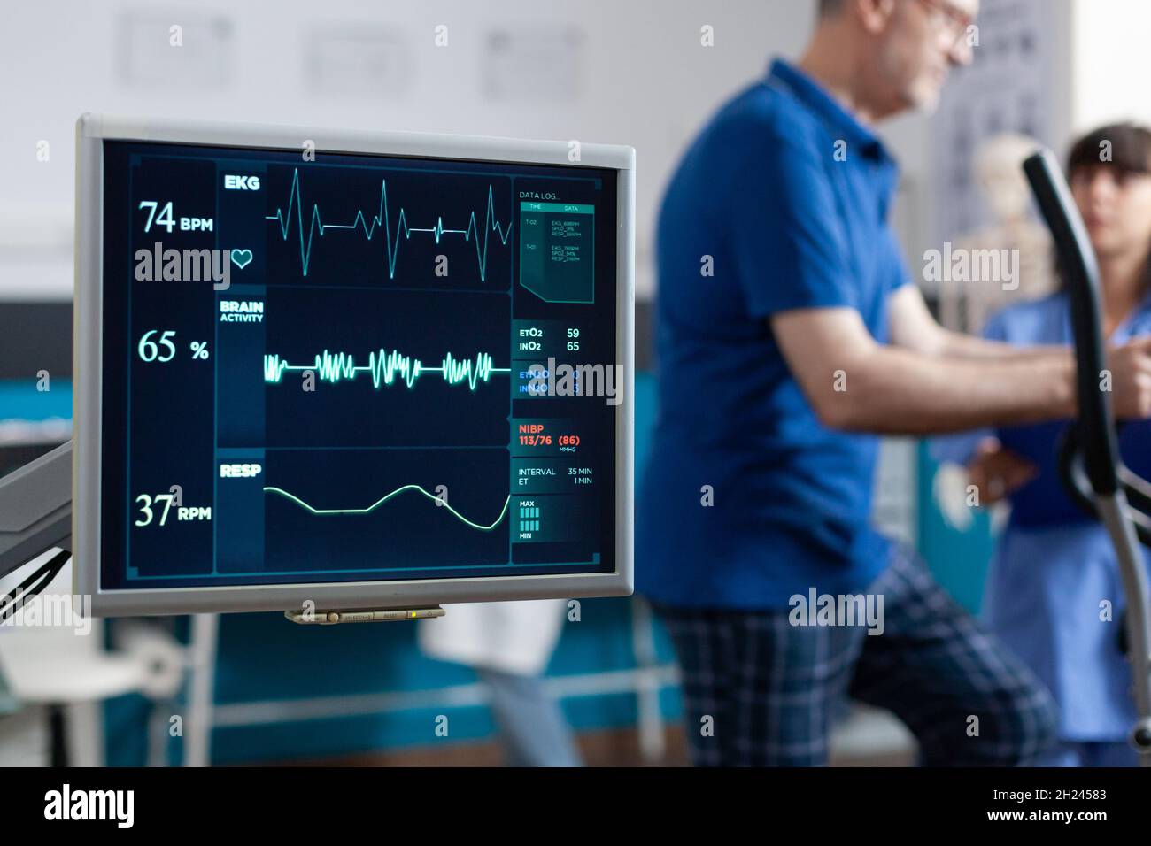 Senior physiotherapy equipment hi-res stock photography and images - Alamy