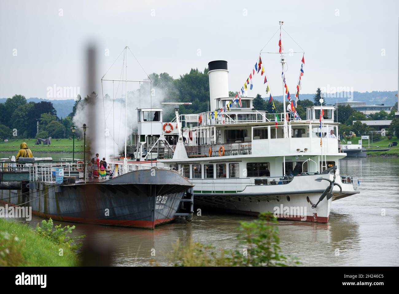 Dampfschiff hi-res stock photography and images - Alamy