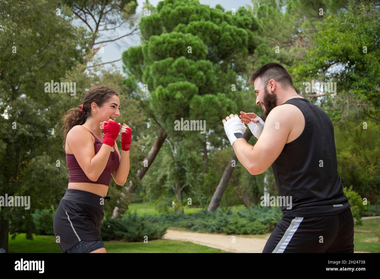 Couple boxing exercise hi-res stock photography and images - Alamy