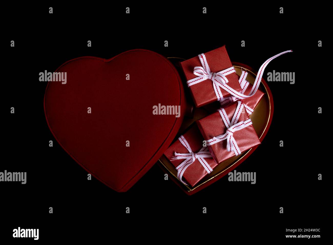 Love gift hi-res stock photography and images - Alamy