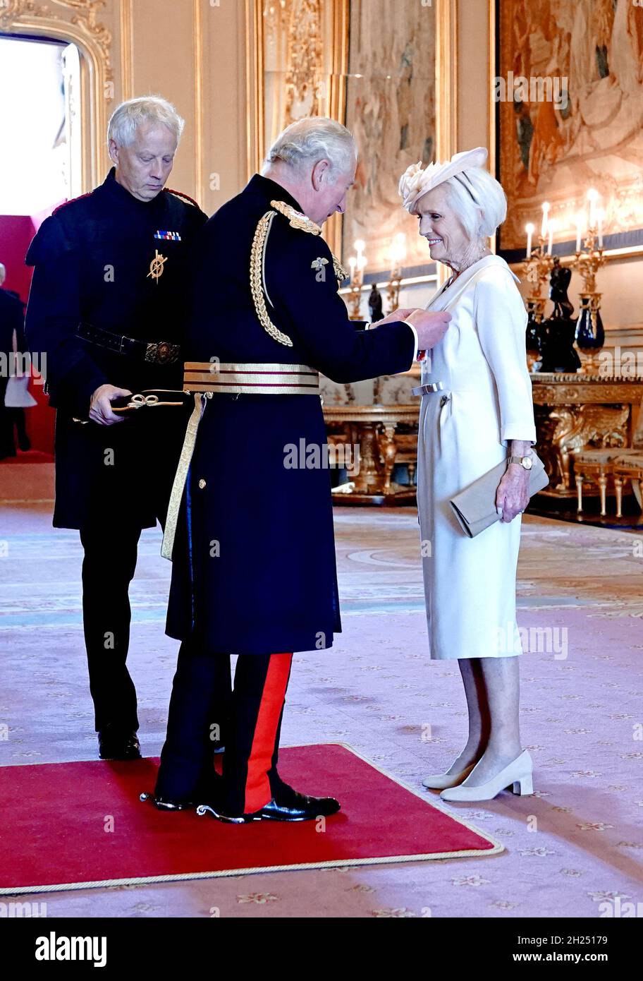 Mary Berry is made a Dame Commander by the Prince of Wales for a ...