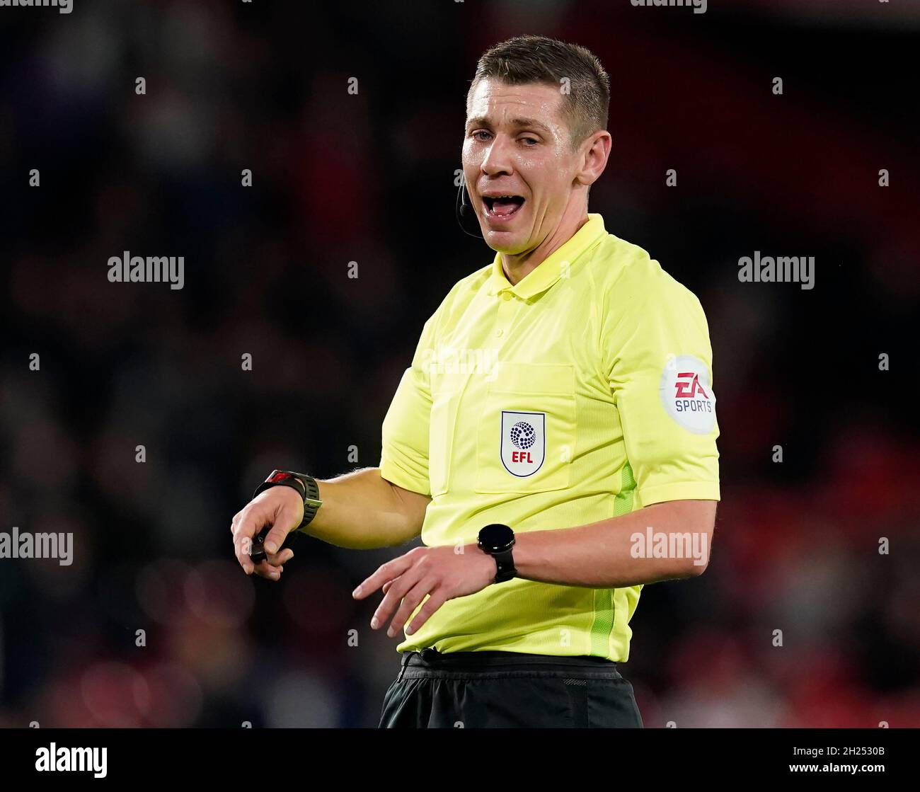 Sheffield, England, 19th October 2021. Referee Matthew Donohue during ...