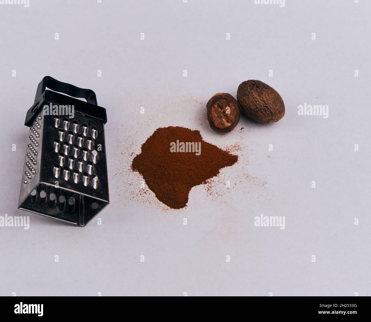 True nutmeg hi-res stock photography and images - Alamy