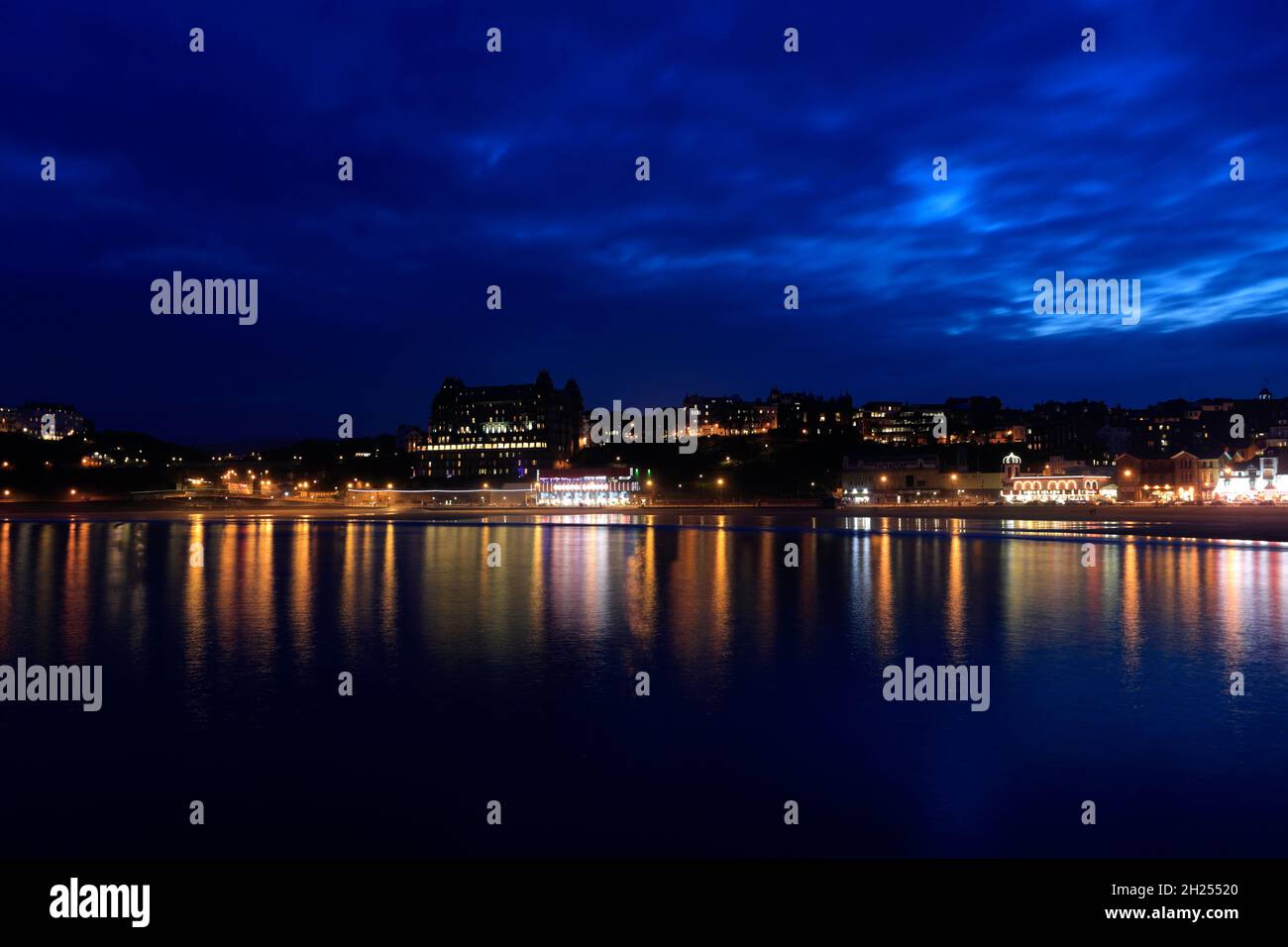 South shore scarborough at night hi-res stock photography and images ...
