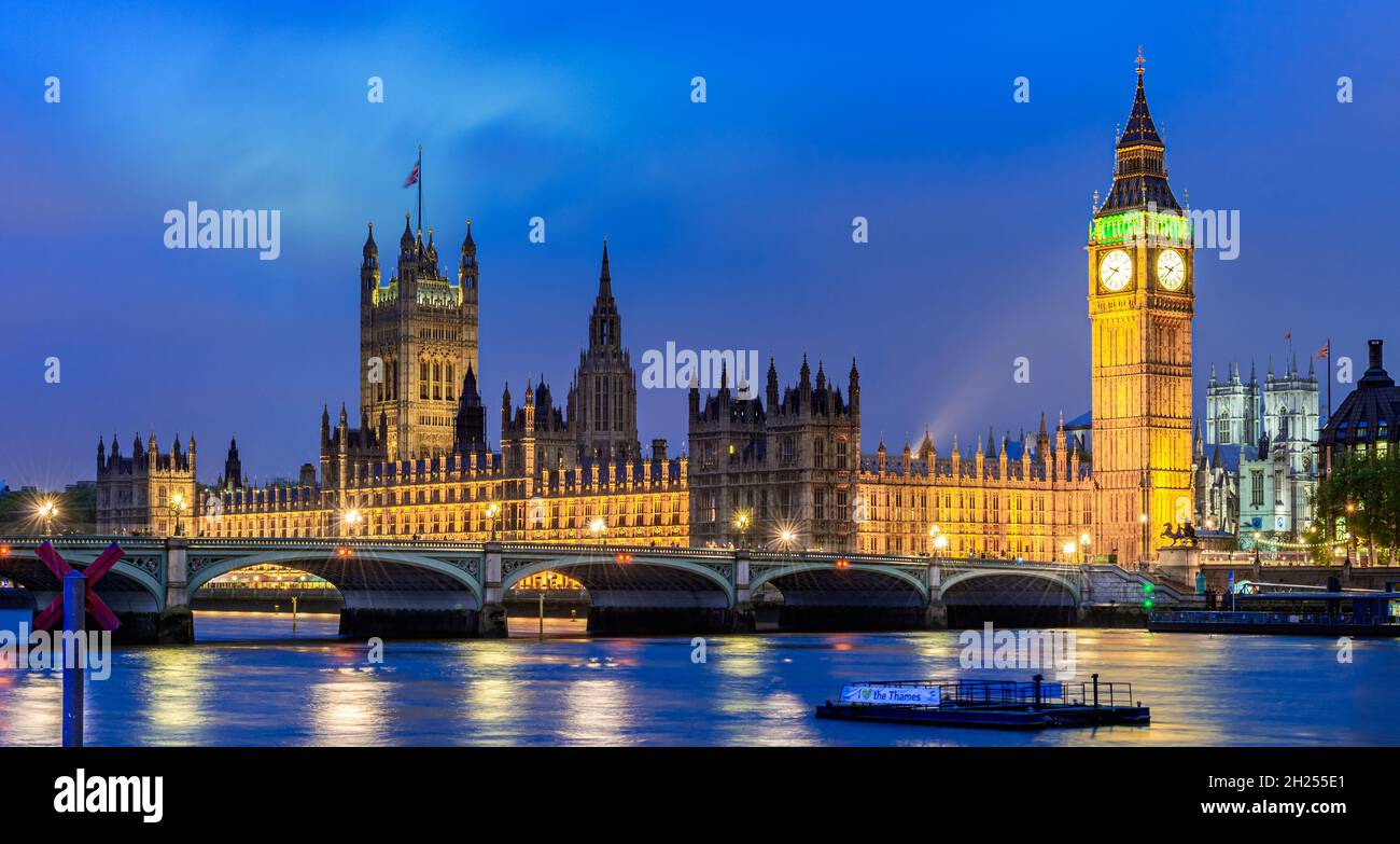 Panoramic view westminster palace hi-res stock photography and images ...