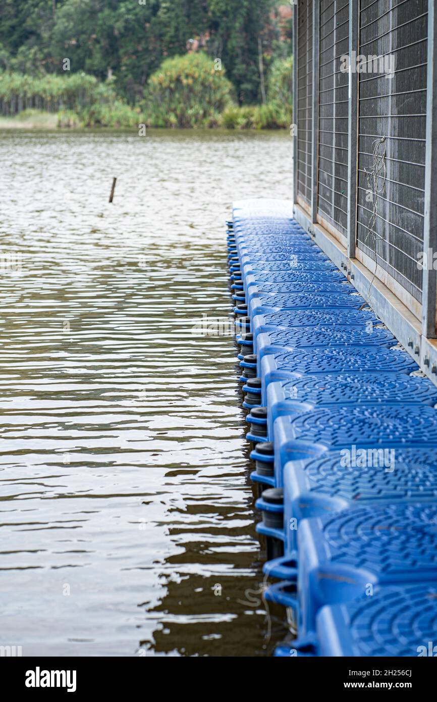 Life raft container hi-res stock photography and images - Alamy