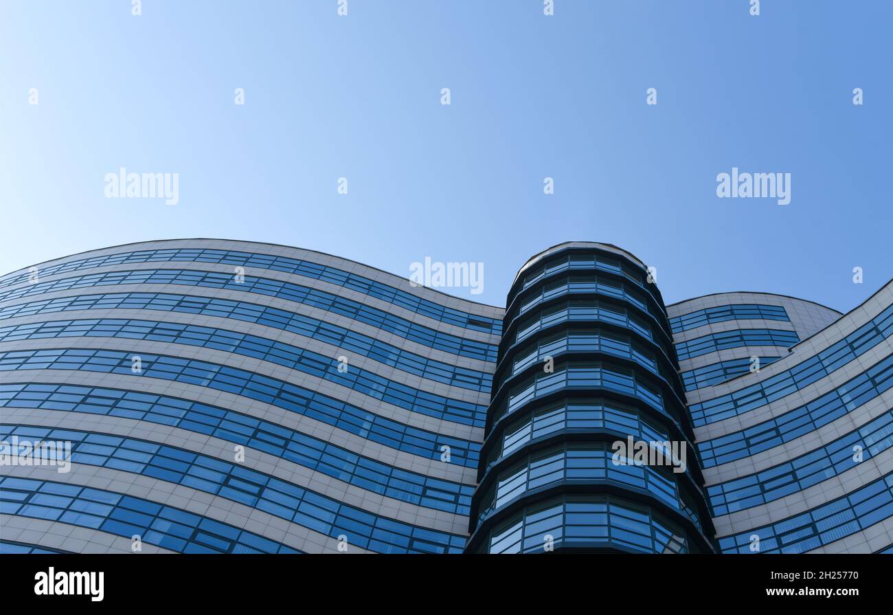 Curved glass building hi-res stock photography and images - Alamy