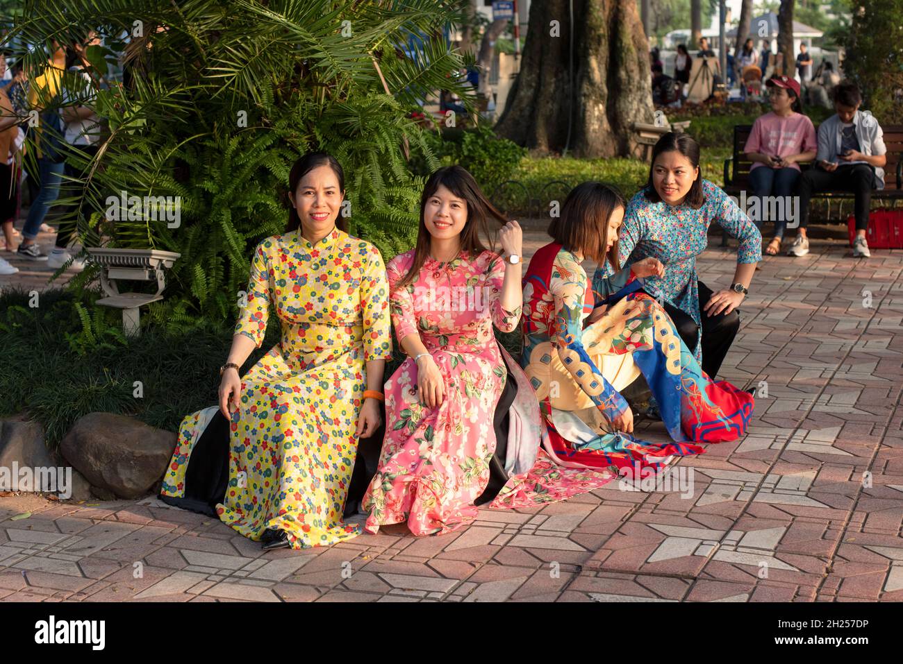Old quarter lake hanoi hi-res stock photography and images - Alamy