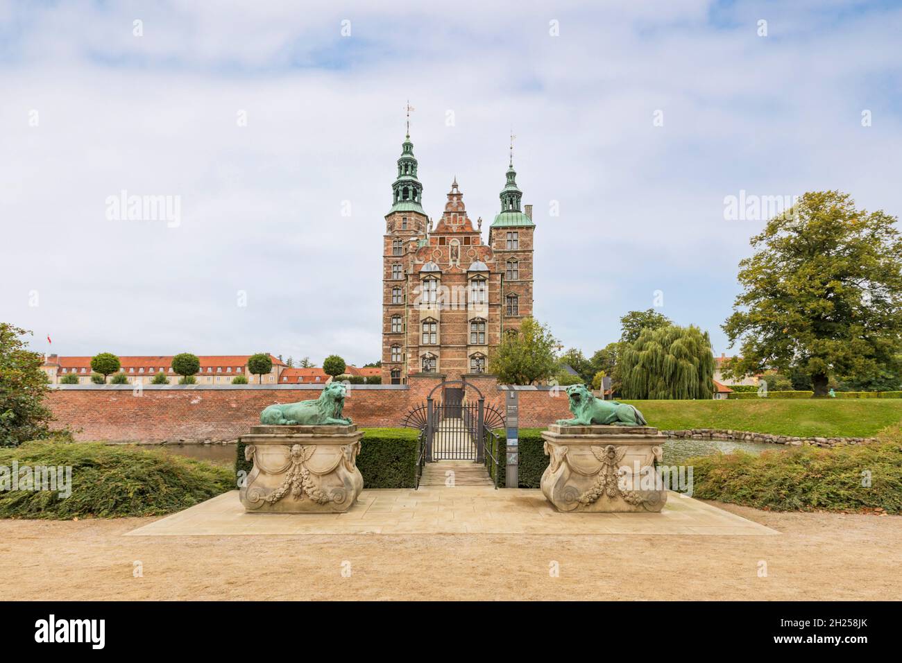 Royal Danish Castle Rosenborg in Kings Garden, Copenhagen Stock Photo ...