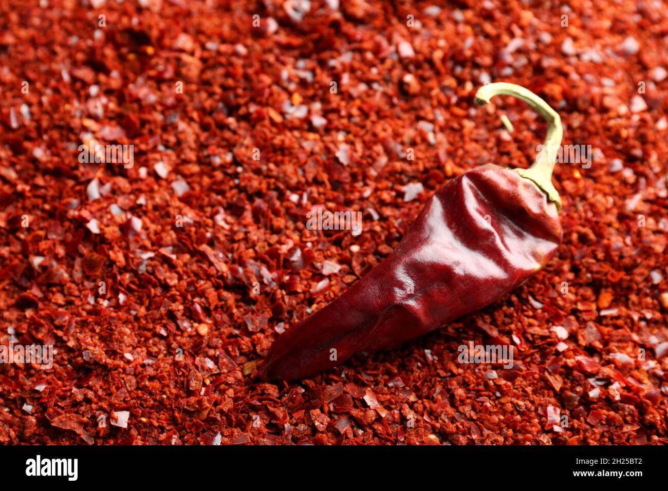 Crushed whole peppers hi-res stock photography and images - Alamy