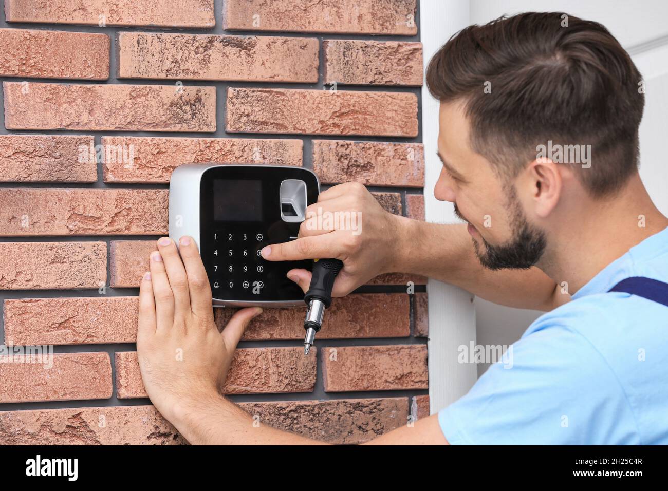 Alarm control panel install hi-res stock photography and images - Alamy