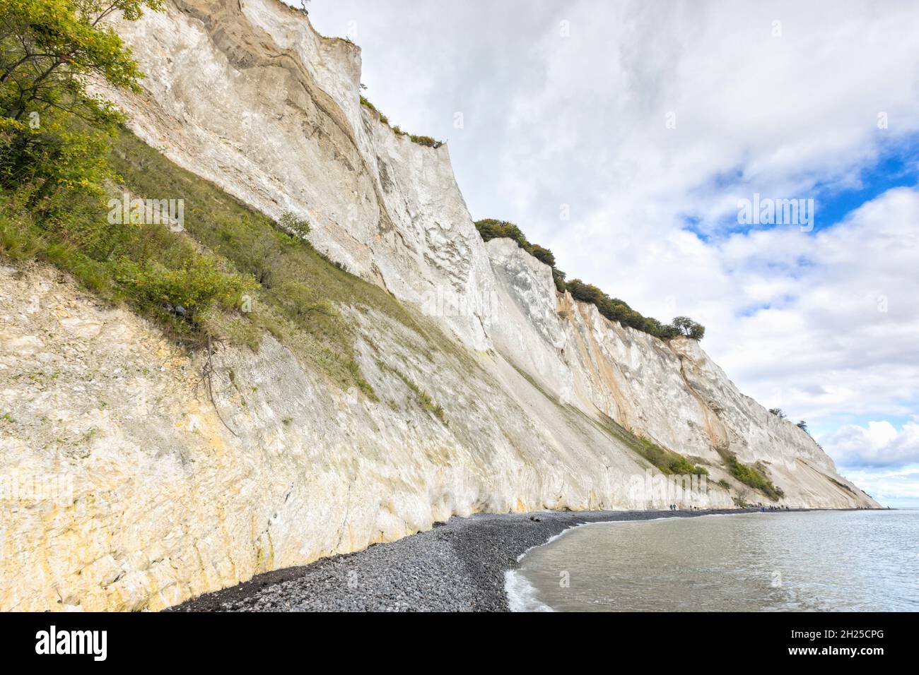 Famous white chalk cliffs hi-res stock photography and images - Alamy