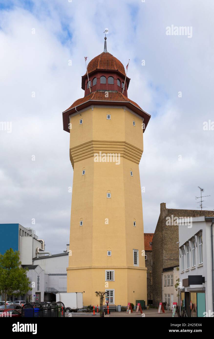 Water reservoir tower hi-res stock photography and images - Alamy