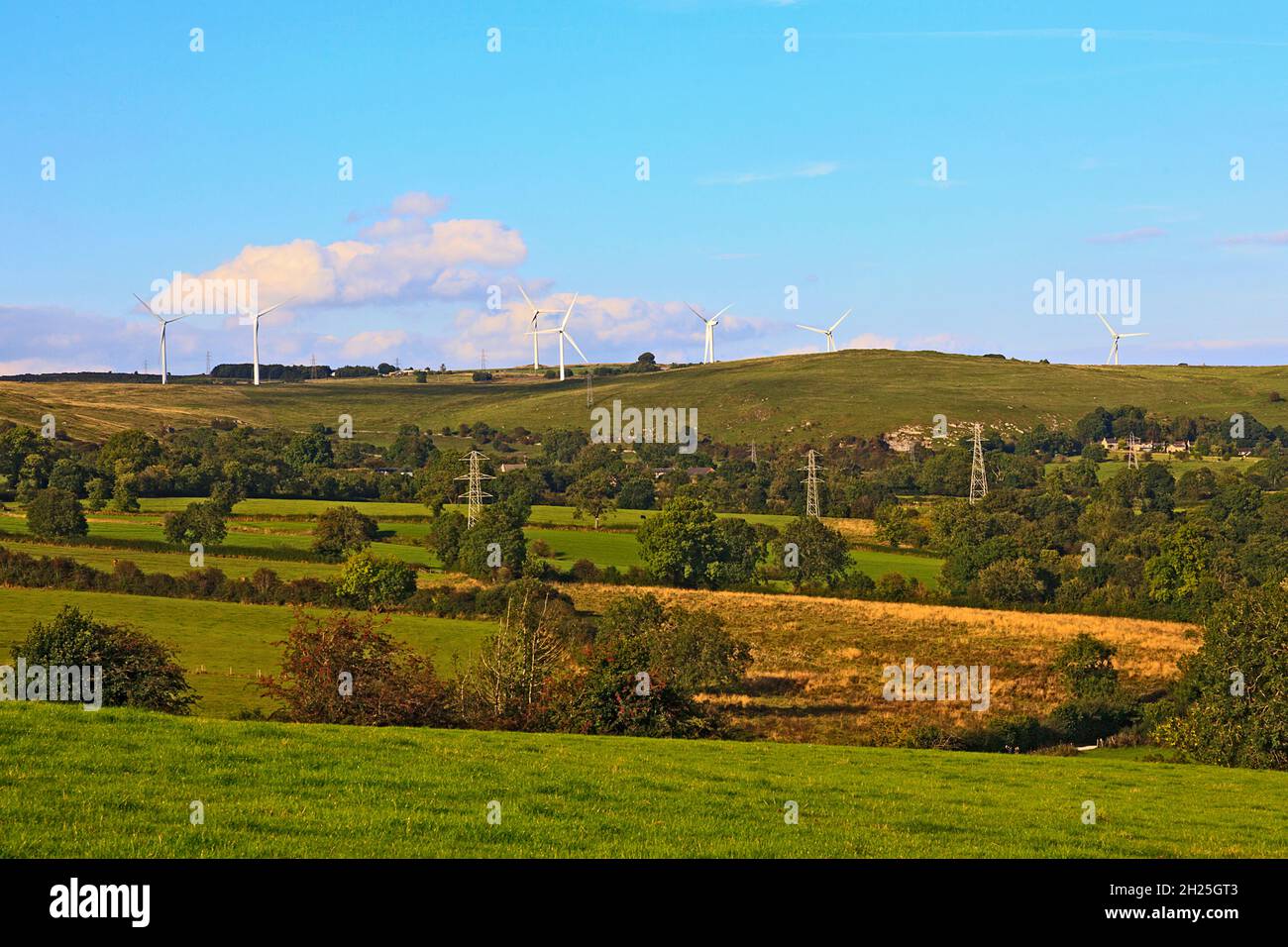 Countryside view from Hognaston by Carsington Water in Derbyshire ...