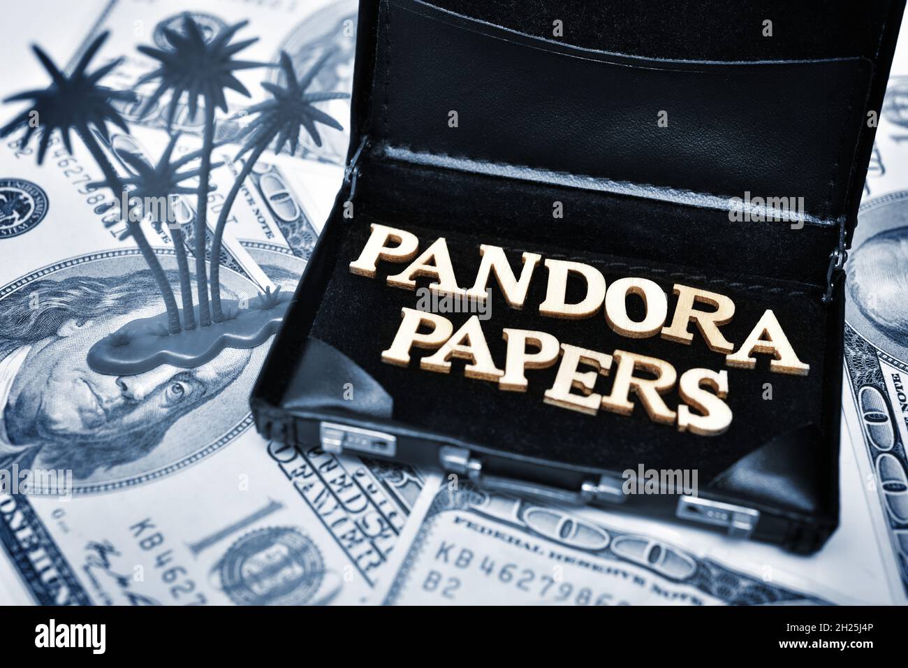 Pandora tax hi-res stock photography and images - Alamy