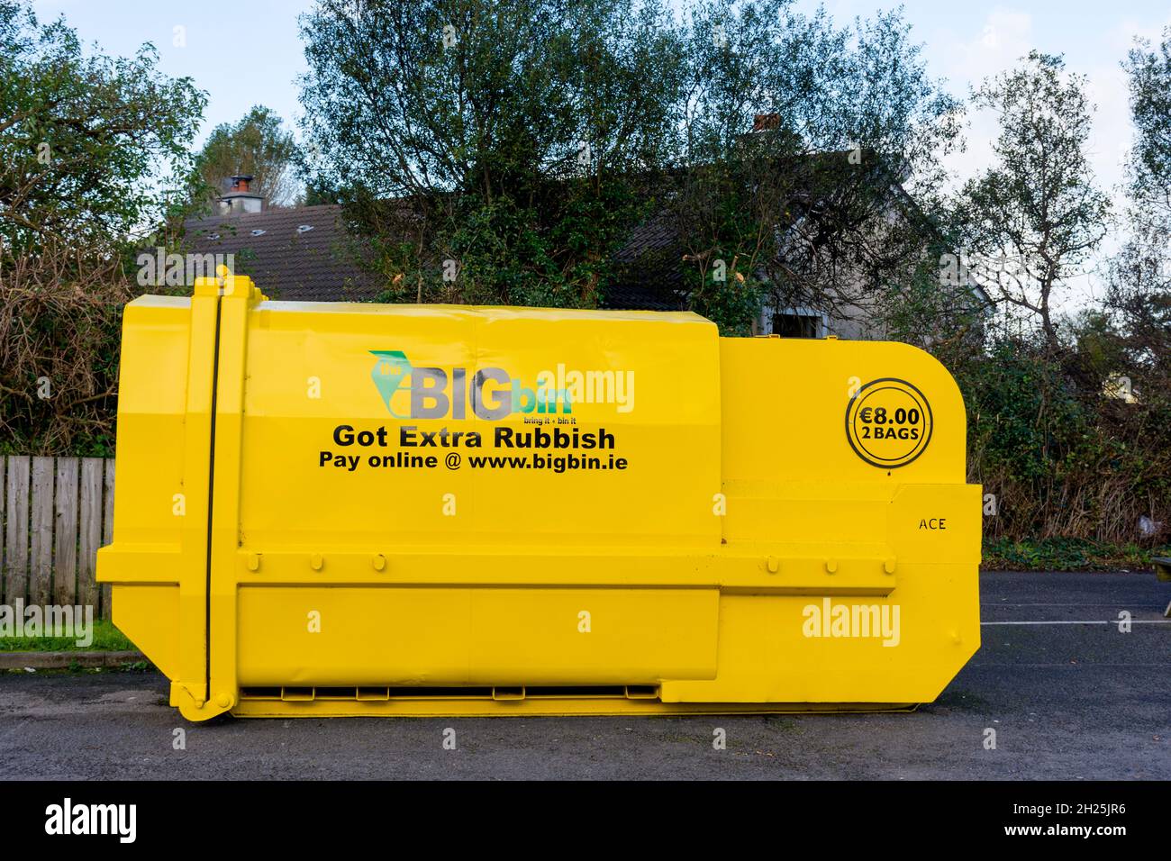 Refuse container hi-res stock photography and images - Alamy
