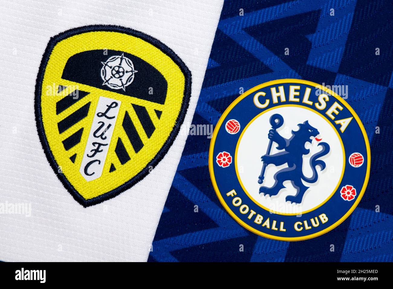 Leeds united football club crest hi-res stock photography and images ...