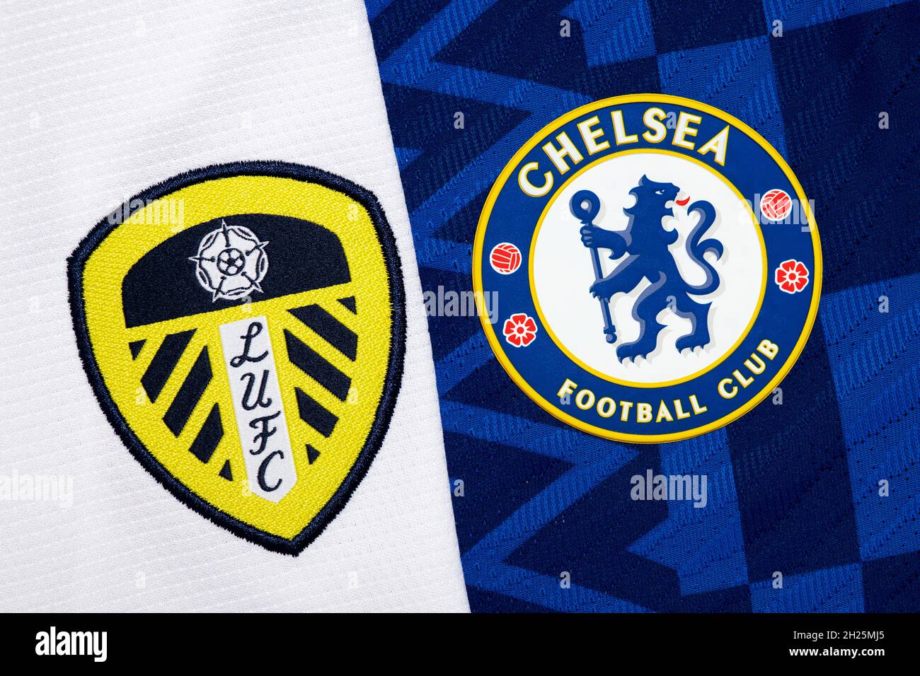 Leeds united football club crest hi-res stock photography and images ...