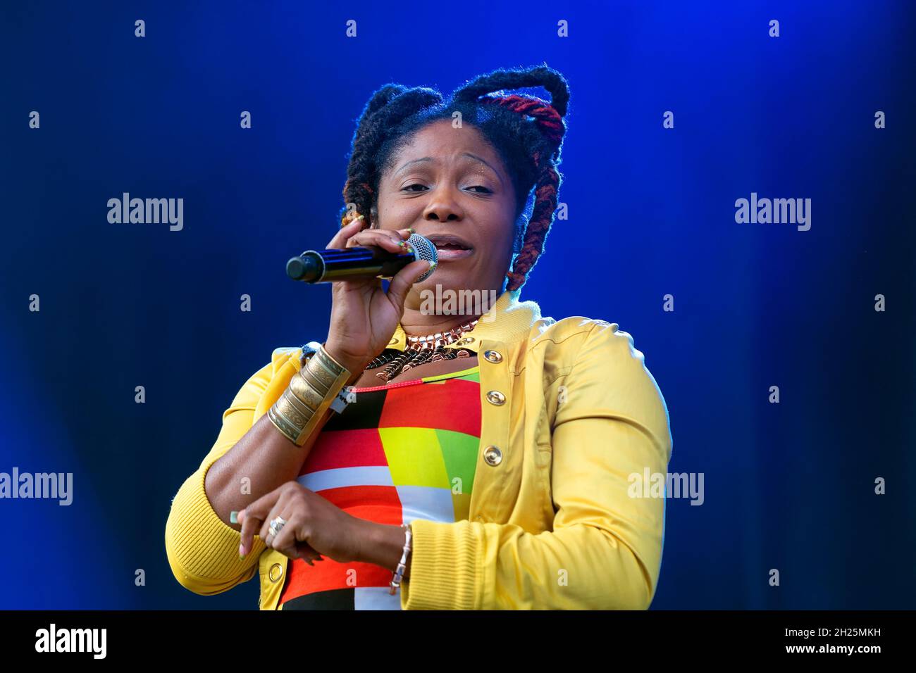 Reggae woman singers hi-res stock photography and images - Alamy