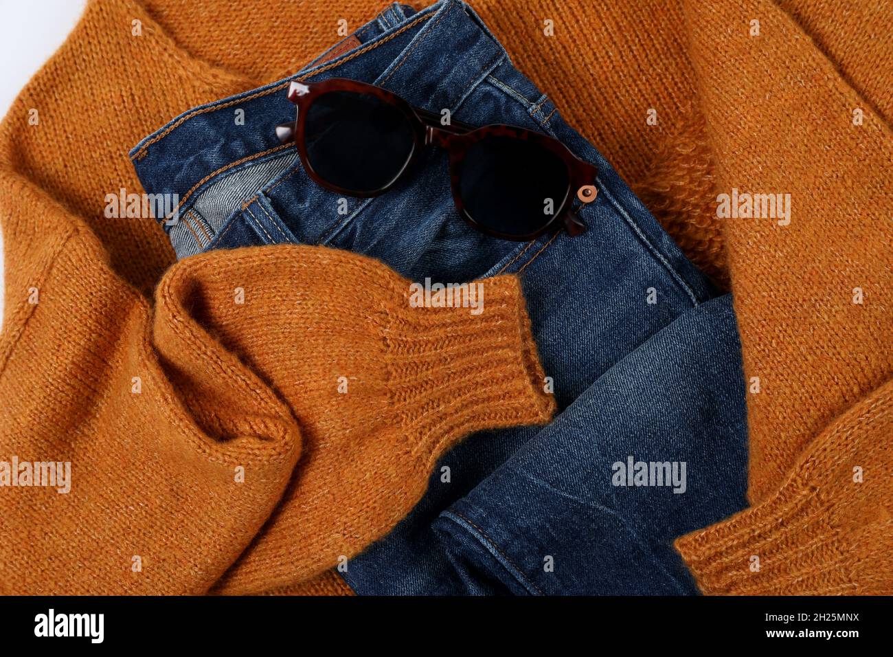Clothes top view hi-res stock photography and images - Alamy