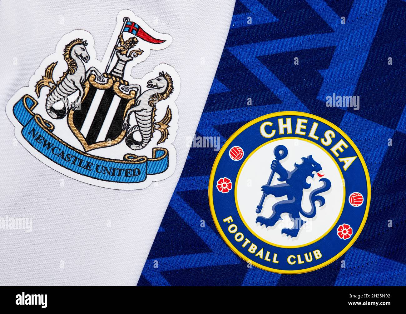 Newcastle united fc logo hi-res stock photography and images - Alamy