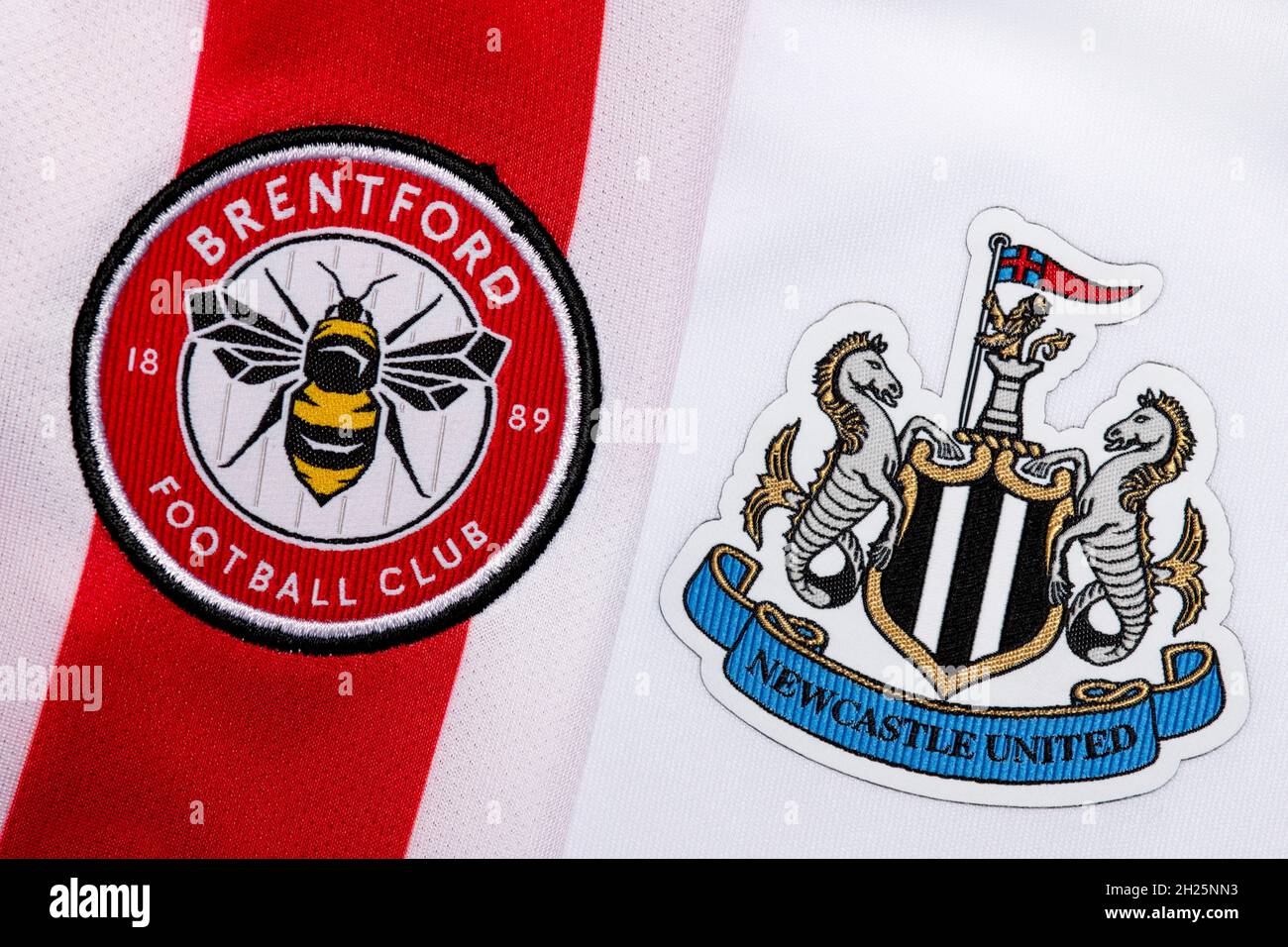 Newcastle united fc logo hi-res stock photography and images - Alamy