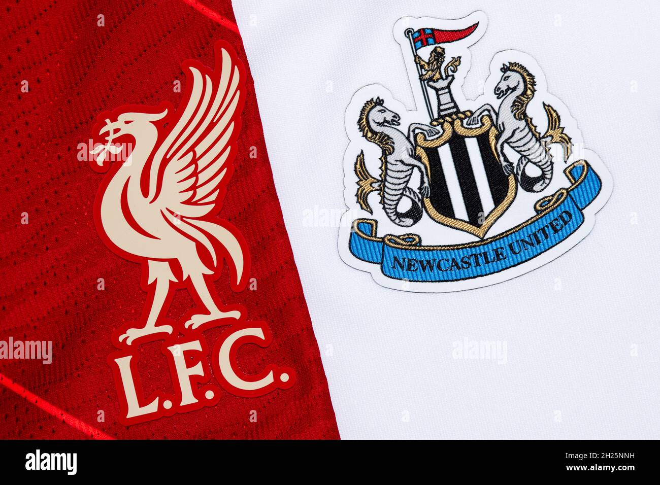 Newcastle united fc logo hi-res stock photography and images - Alamy