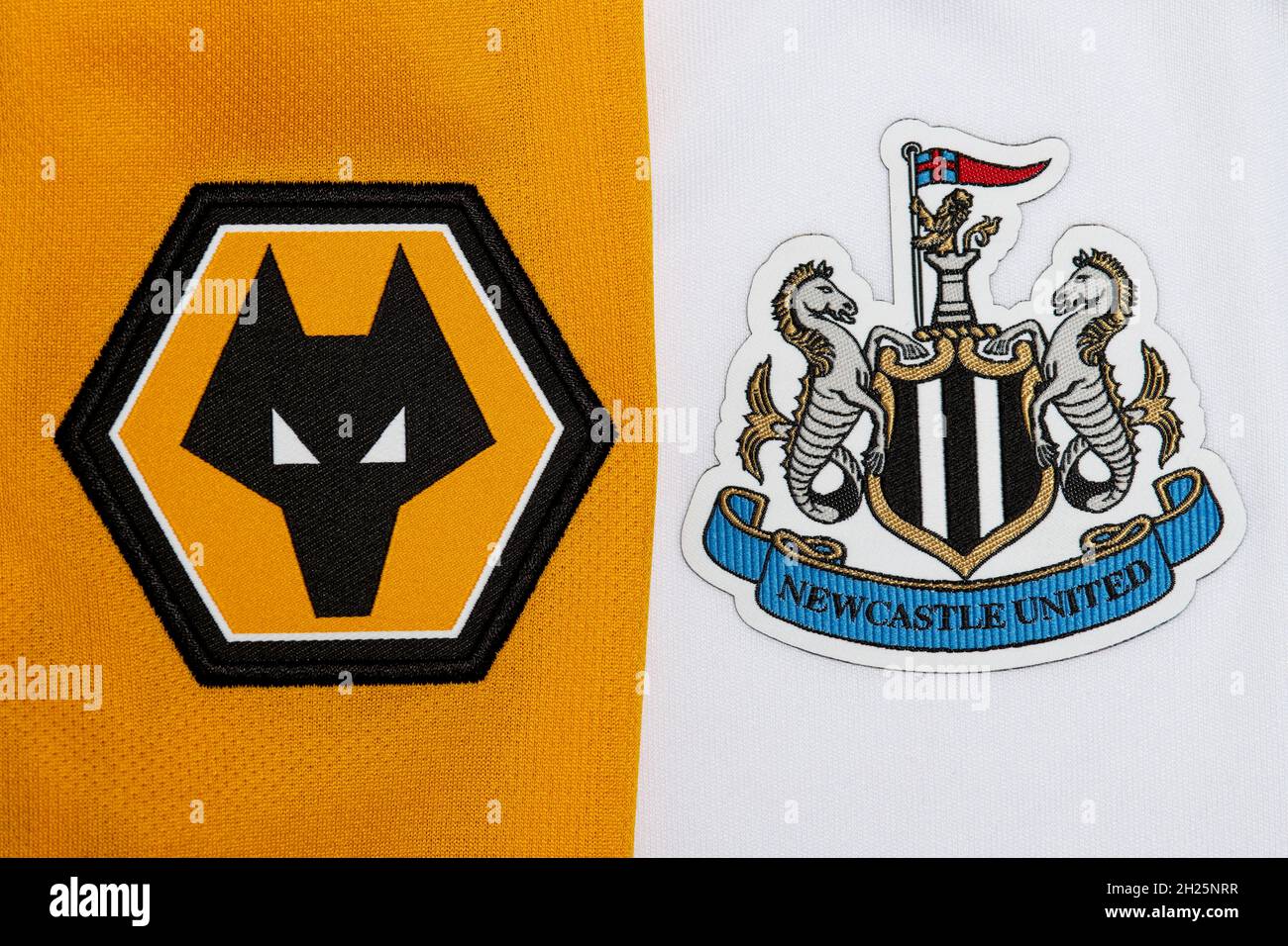 Newcastle united fc logo hi-res stock photography and images - Alamy