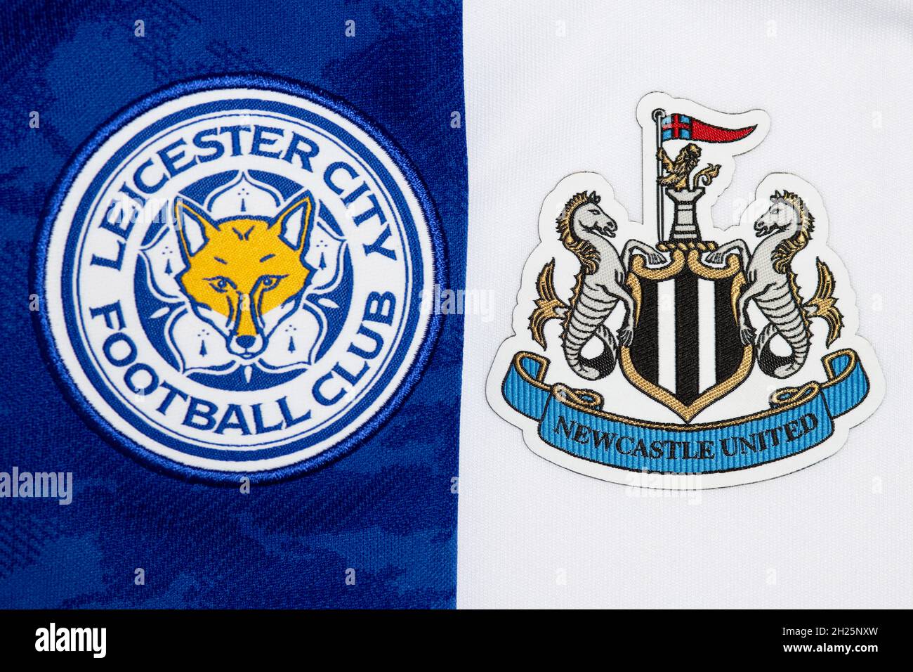 Newcastle united fc logo hi-res stock photography and images - Alamy