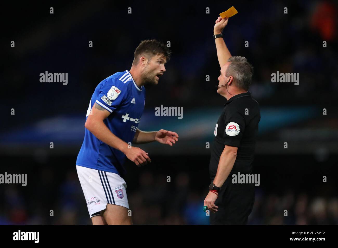 Carl brook referee hi-res stock photography and images - Alamy