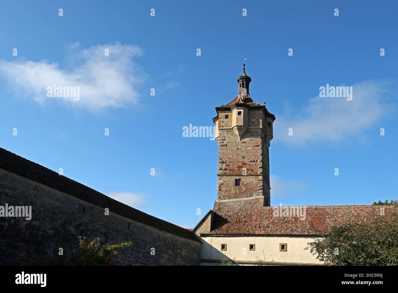 Towers and walls of the medieval city of Rothenburg ob der Tauber ...