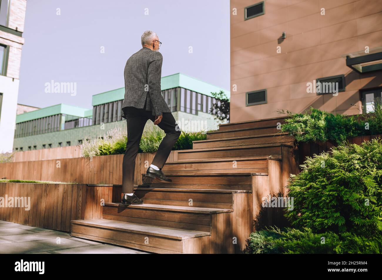 Ascending stairs hi-res stock photography and images - Alamy