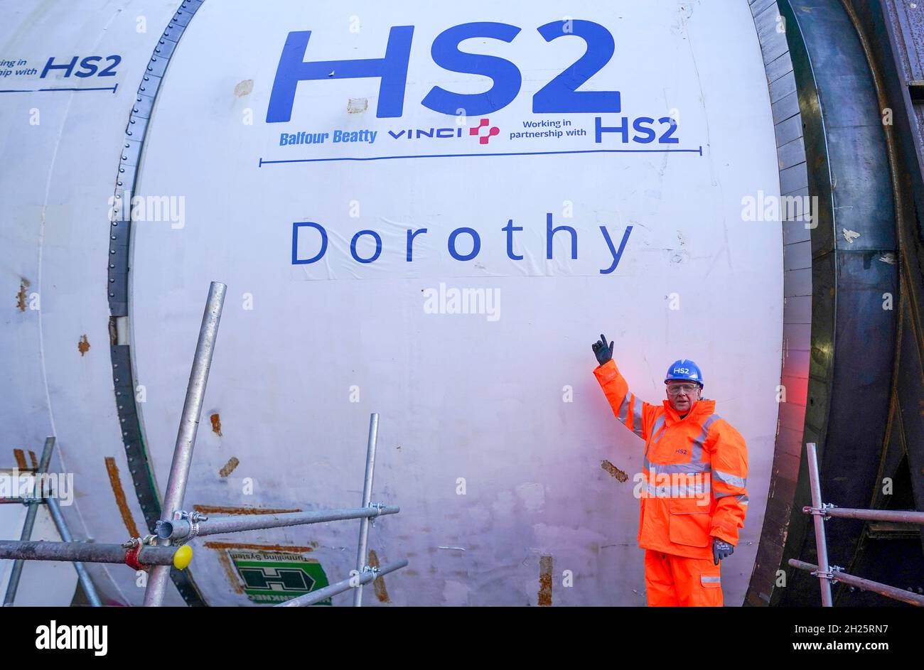 Hs2’s long itchington wood tunnel hi-res stock photography and images ...