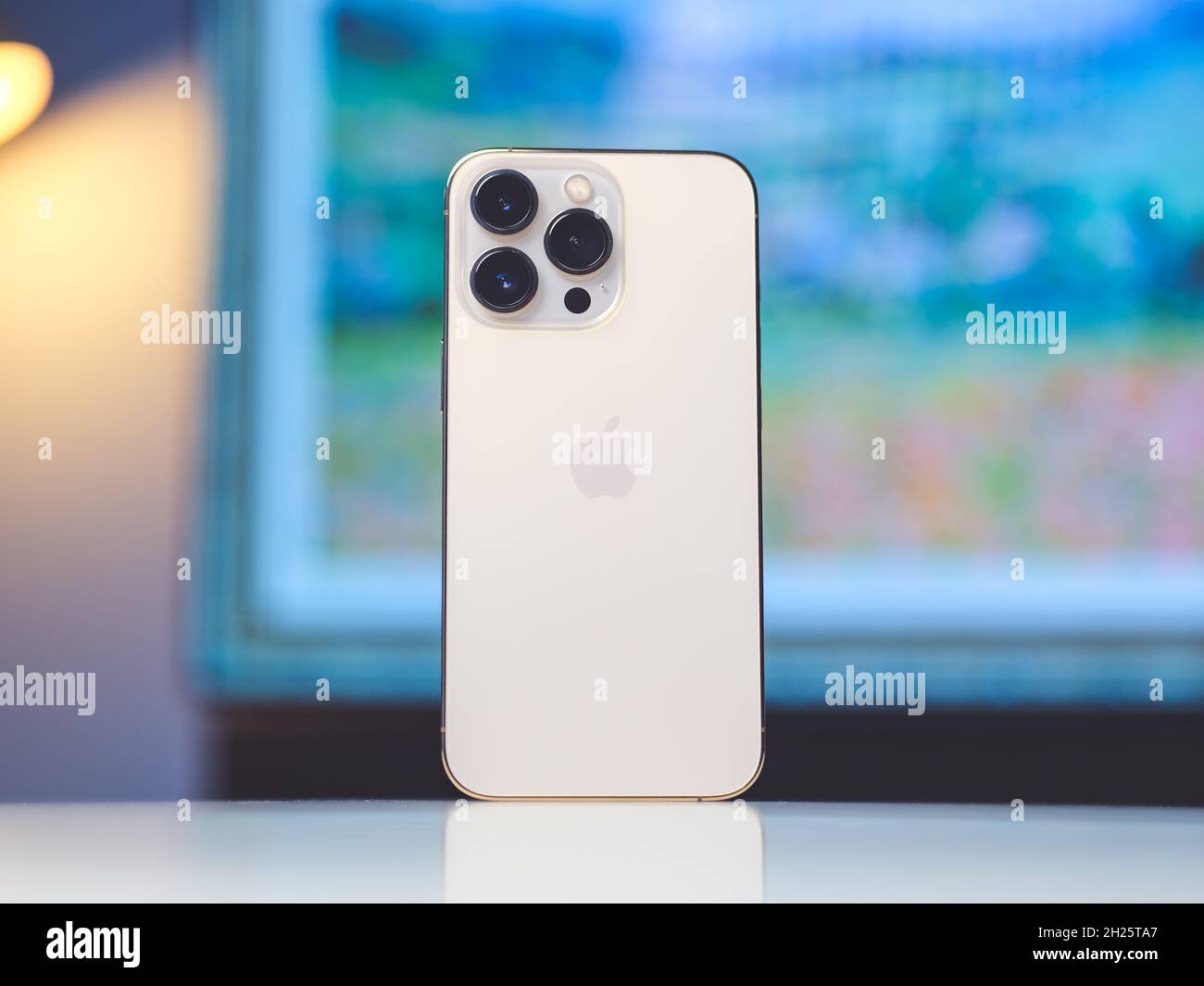 iPhone 13 Pro showcase Stock Photo - Alamy