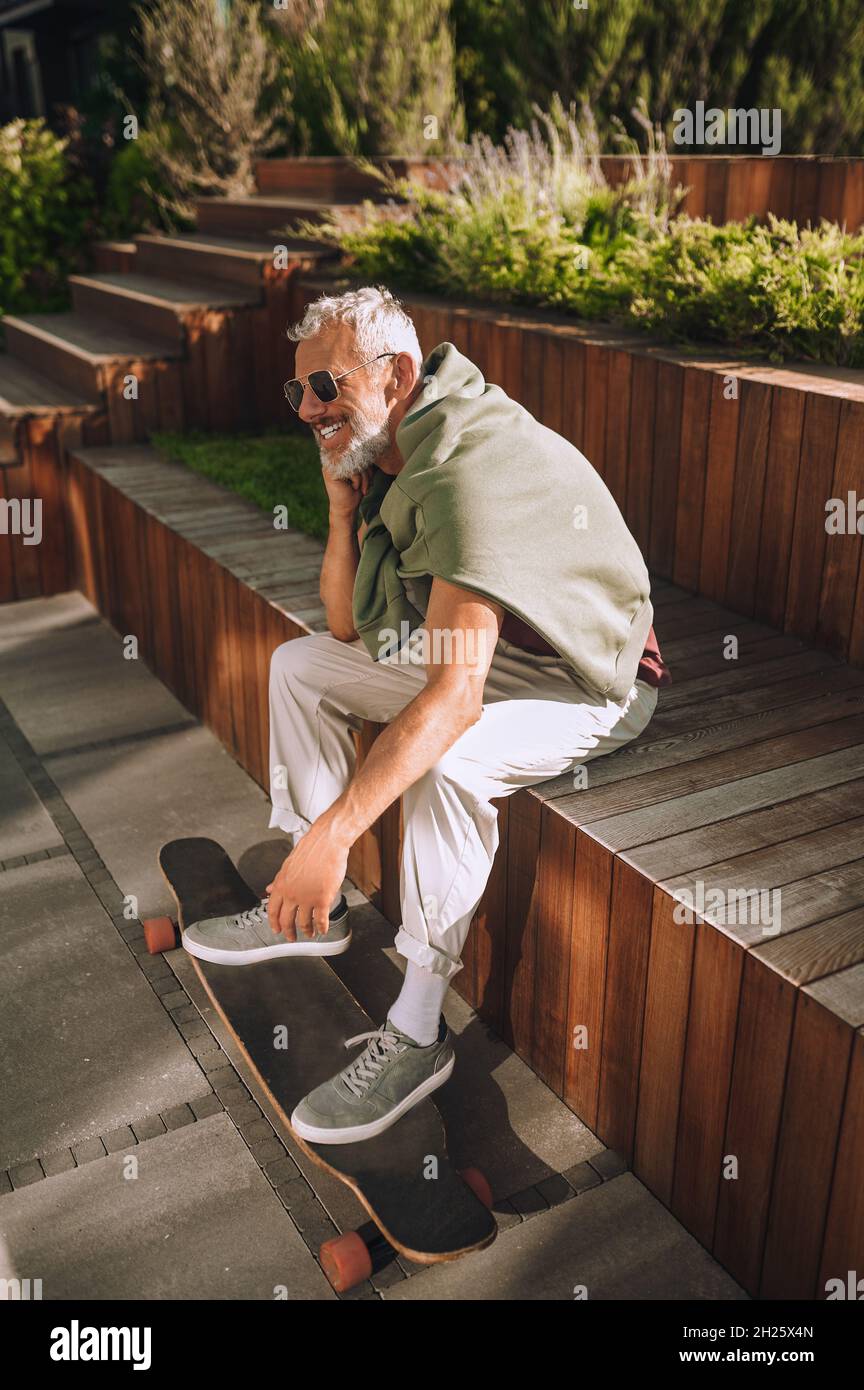 Muscular skateboarder hi-res stock photography and images - Alamy