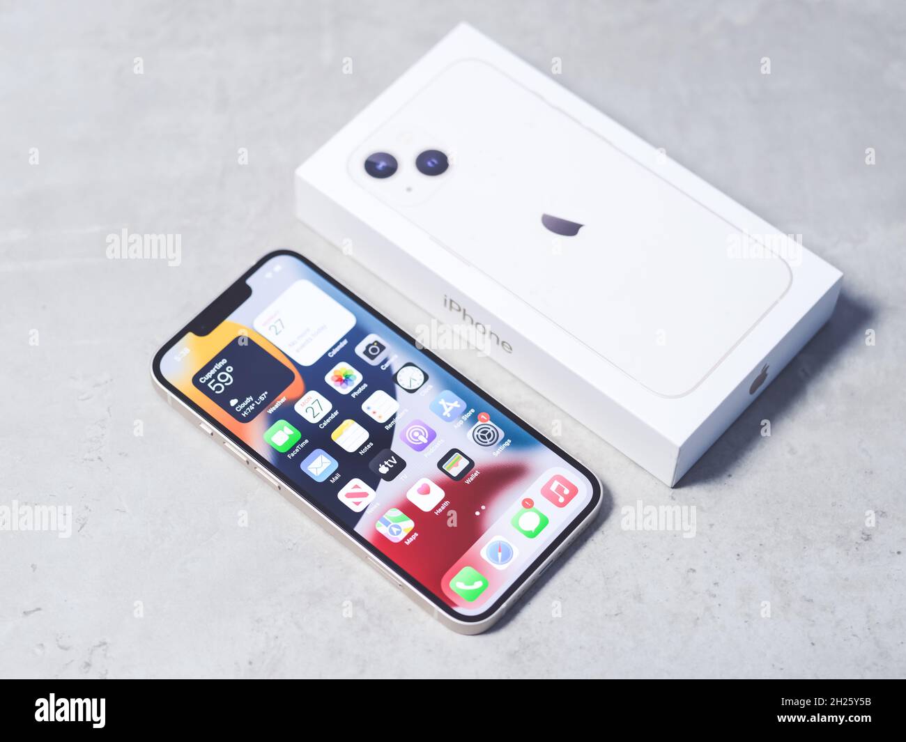 Apple iphone mockup screen hi-res stock photography and images - Alamy