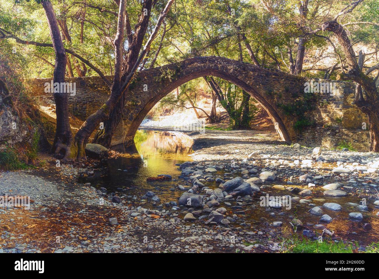 Tzelefos medieval venetian bridge hi-res stock photography and images ...