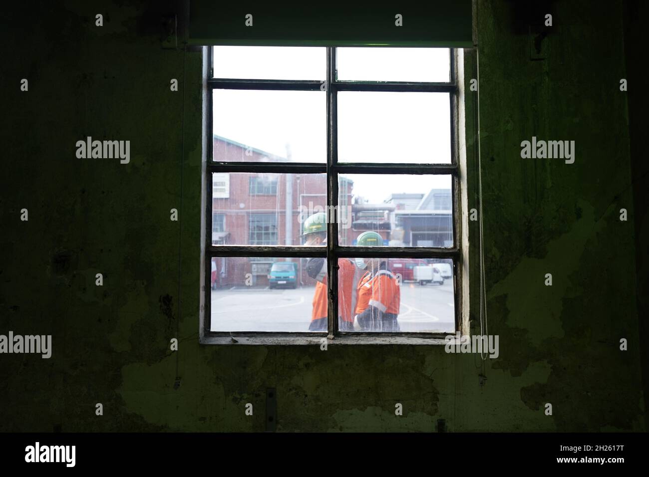 Hamburg, Germany. 20th Oct, 2021. Employees walk across the Aurubis AG ...