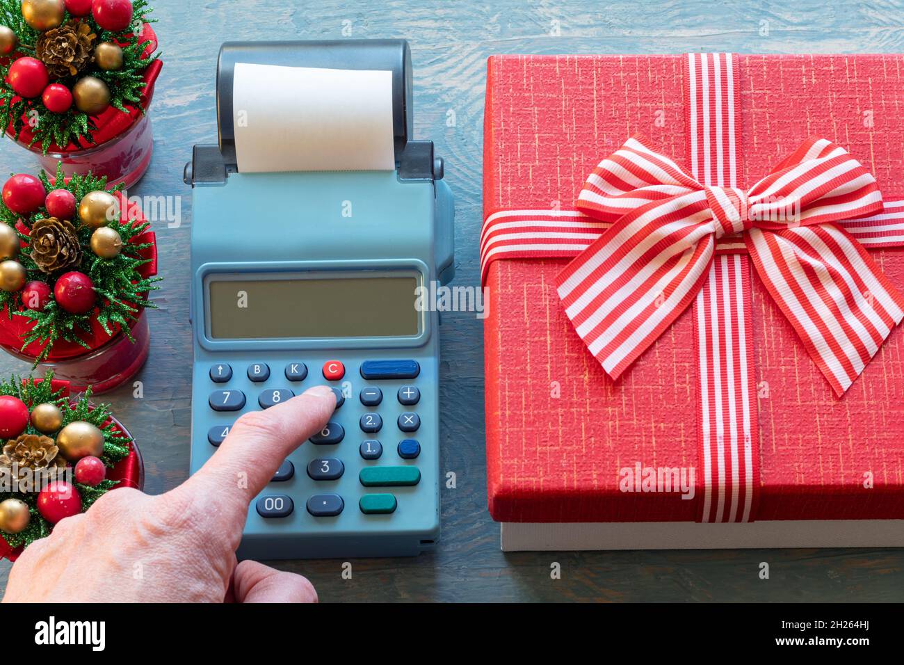 Small amount calculation hi-res stock photography and images - Alamy