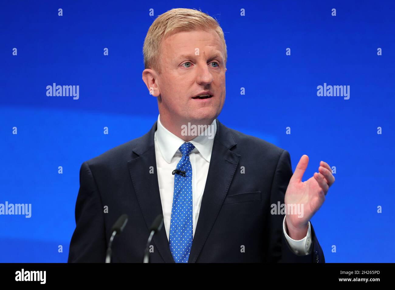 Oliver dowden portrait hi-res stock photography and images - Alamy