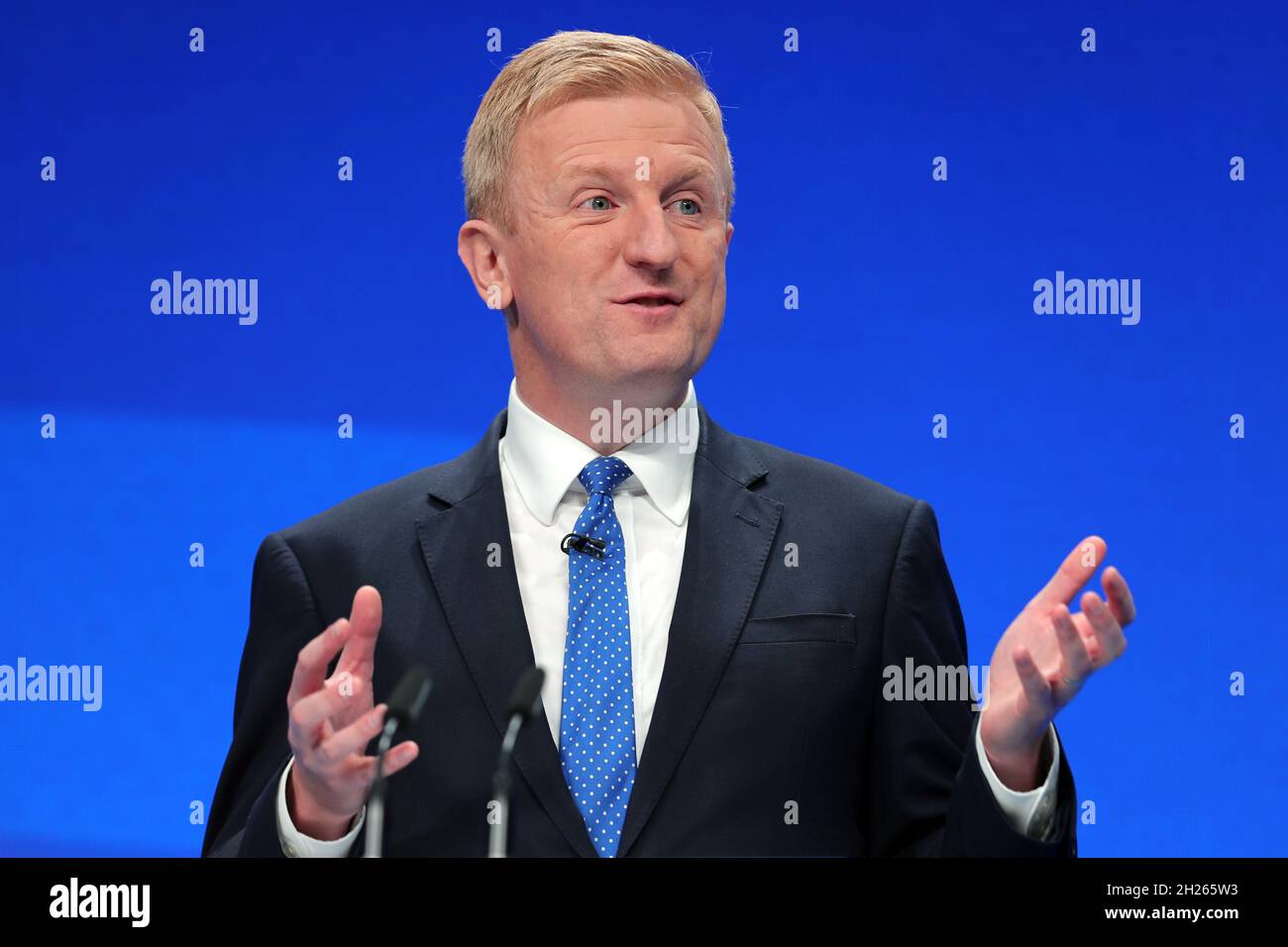 Oliver dowden portrait hi-res stock photography and images - Alamy