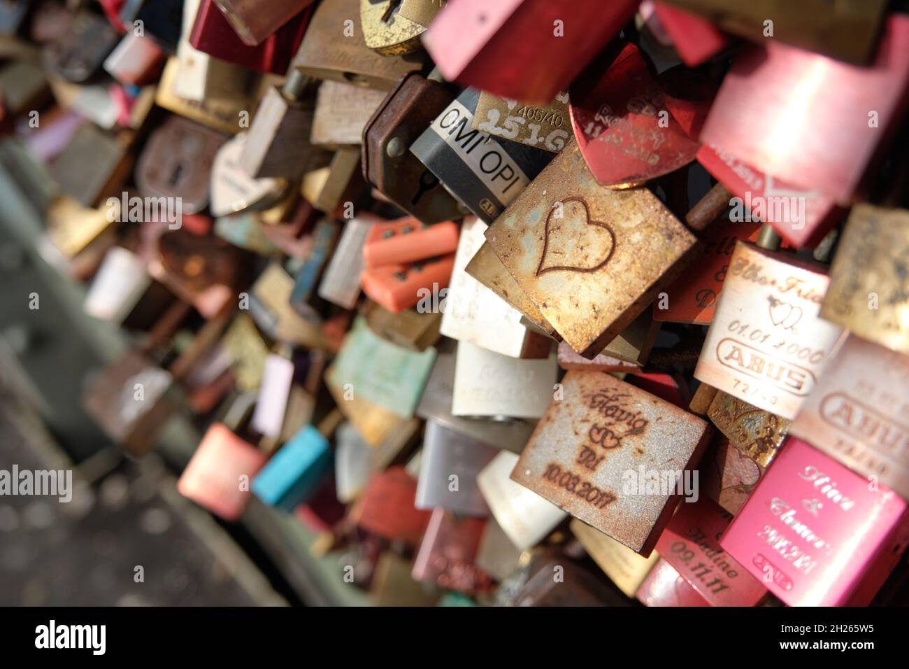 Cologne padlocks hi-res stock photography and images - Alamy
