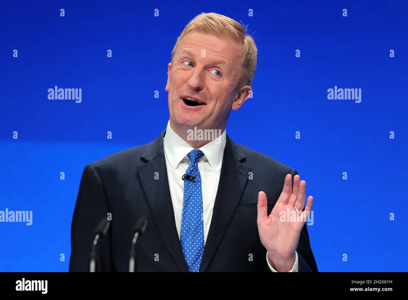 Oliver dowden portrait hi-res stock photography and images - Alamy