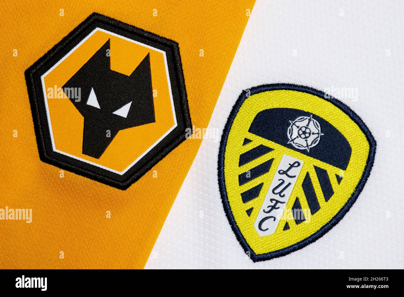 Leeds united football club crest hi-res stock photography and images ...