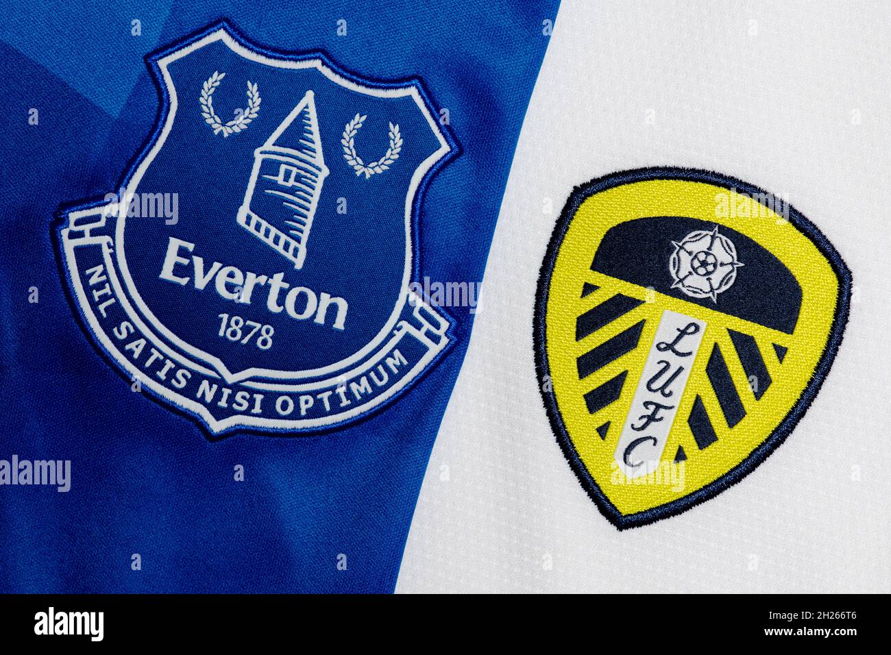 Leeds united football club crest hi-res stock photography and images ...