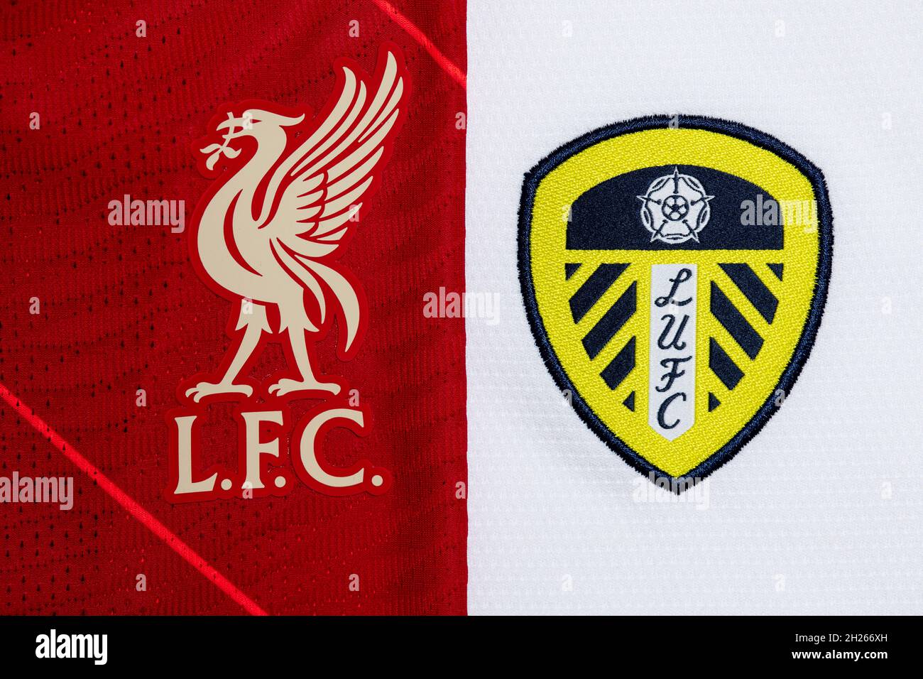 Liverpool leeds crest hi-res stock photography and images - Alamy
