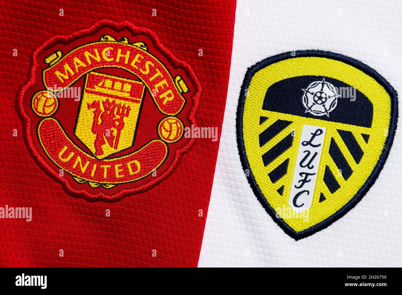 Leeds united football club crest hi-res stock photography and images ...