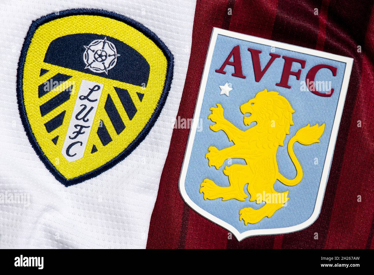 Leeds united football club crest hi-res stock photography and images ...