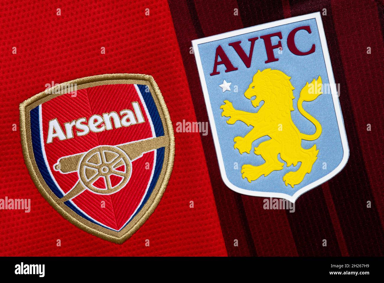 Arsenal fc badge hi-res stock photography and images - Alamy