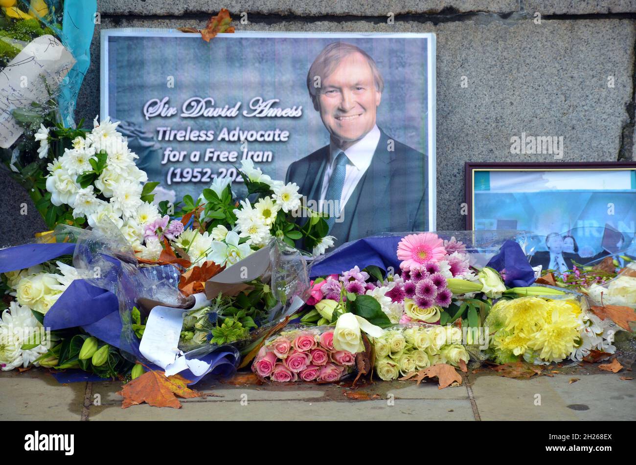 London, UK. 20th Oct, 2021. Tribute to murdered MP Sir David Amess ...